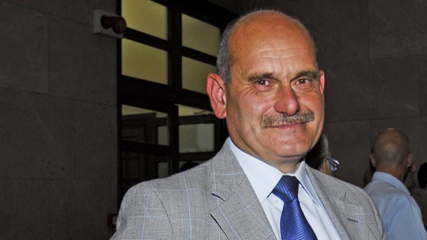 Roberto Di Guida onorato del titolo di dirigente superiore della ...