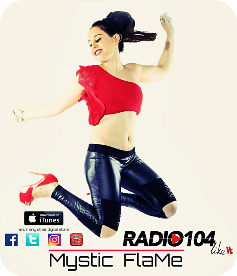 La cantante savonese Mystic FlaMe questa mattina negli studi di Radio ...