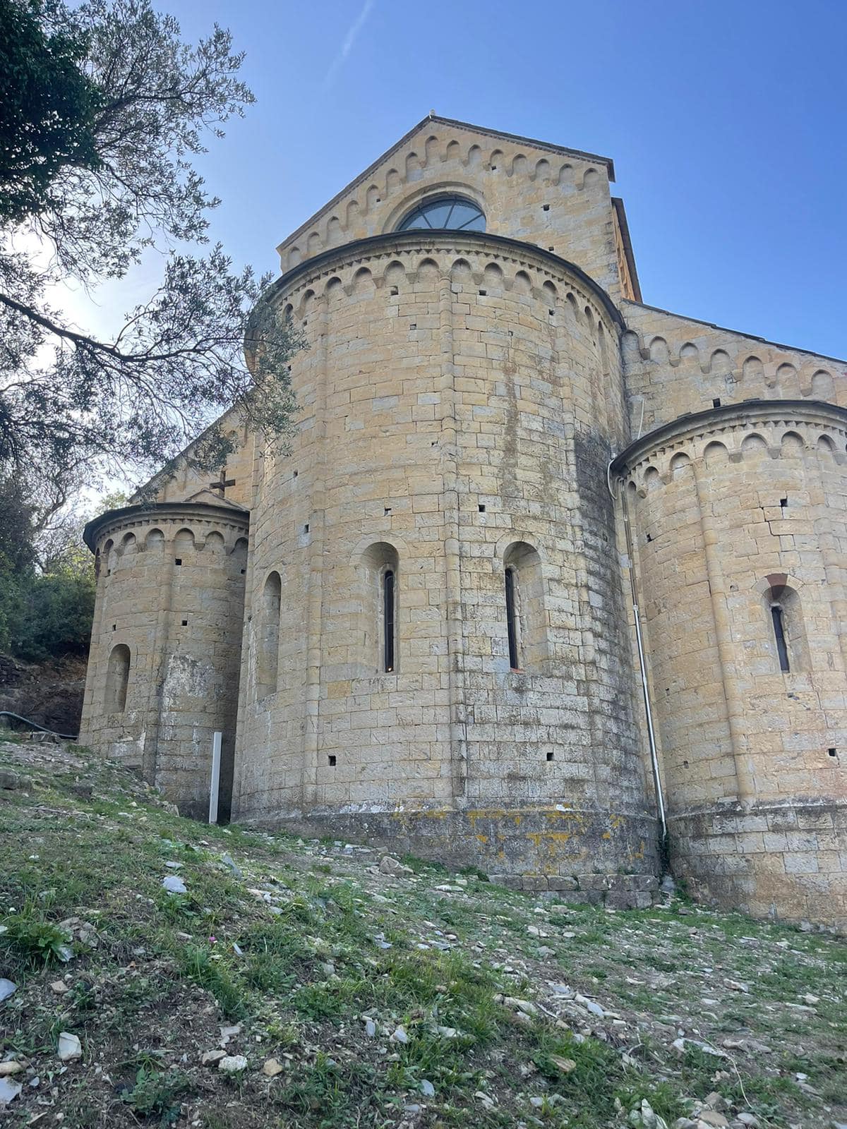 Andora, presentato il piano di recupero di Borgo Castello - 104 News